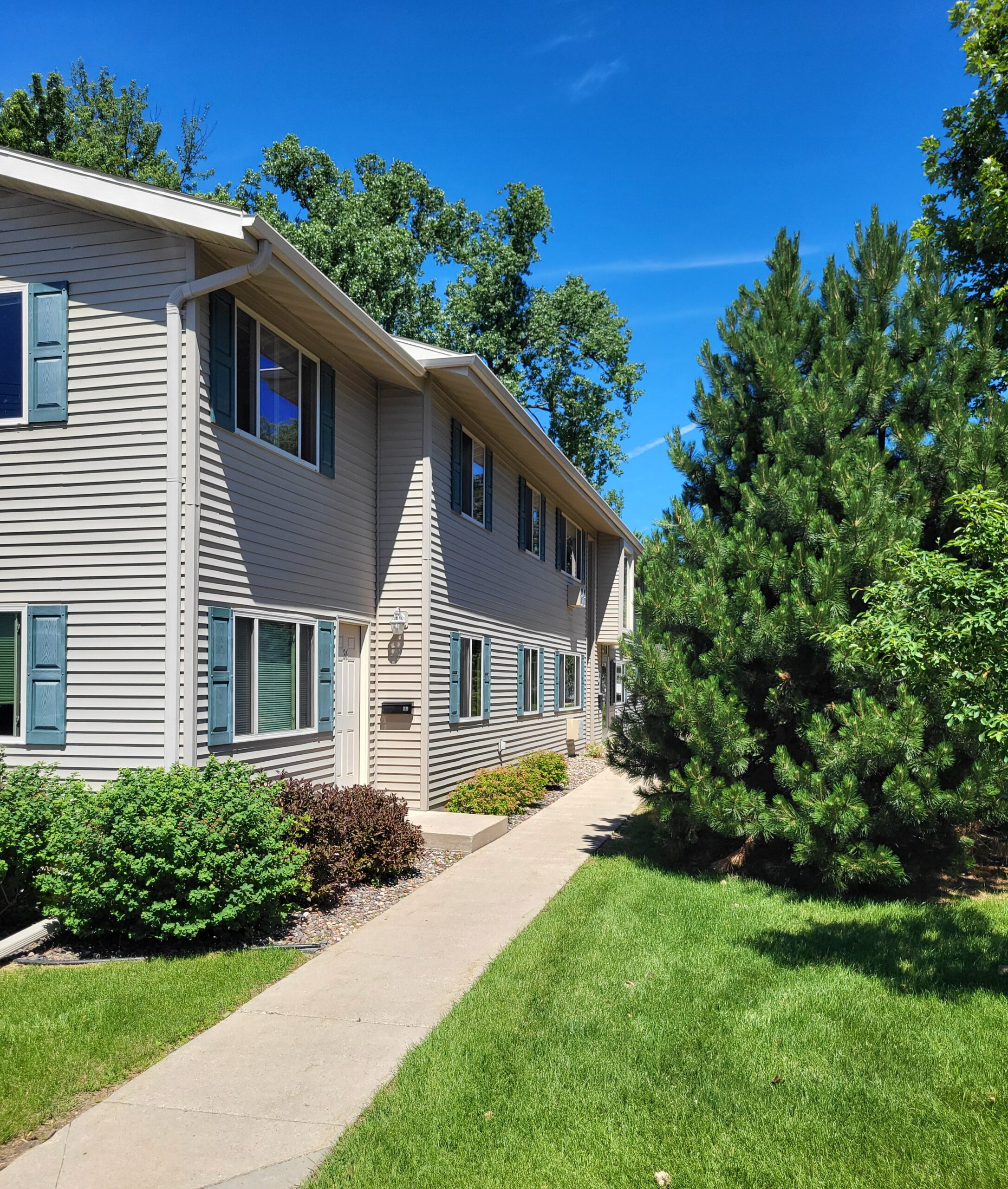Humphrey Circle Apartments - Wright Weber Management